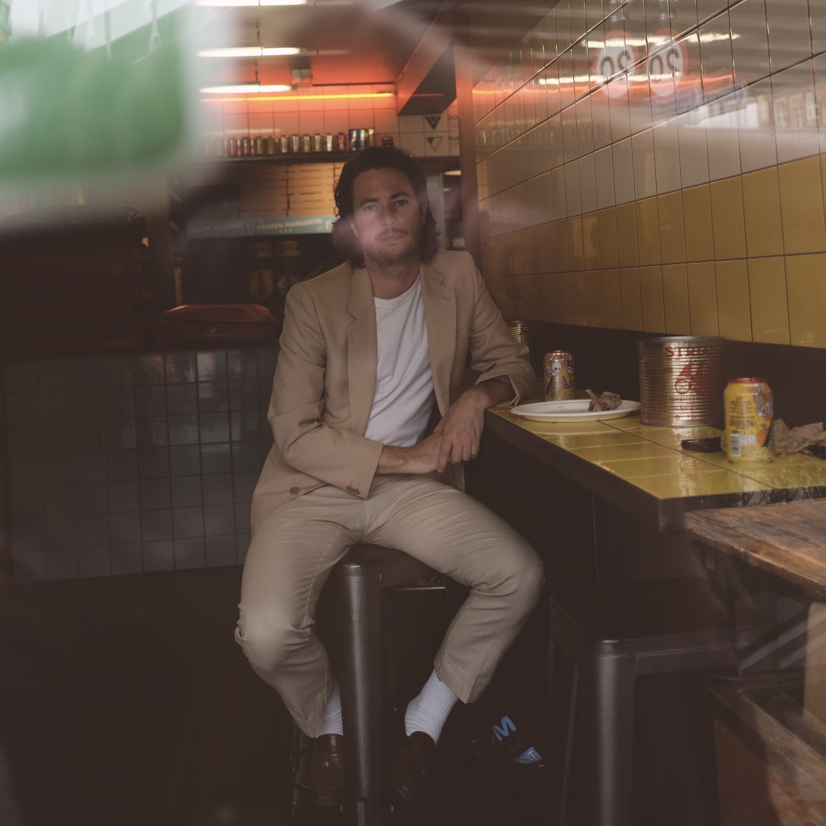 [ALBUM PREMIERE] Jeremy Tuplin – Pink Mirror – For The Rabbits